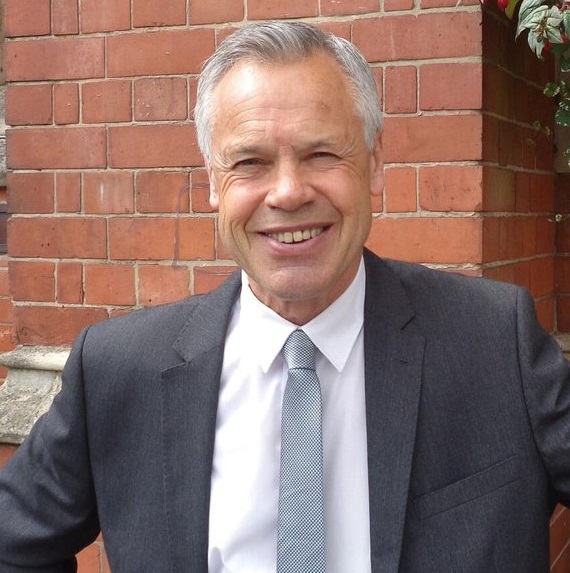 Alan Bullock Careers – Independent careers adviser and writer (now retired)